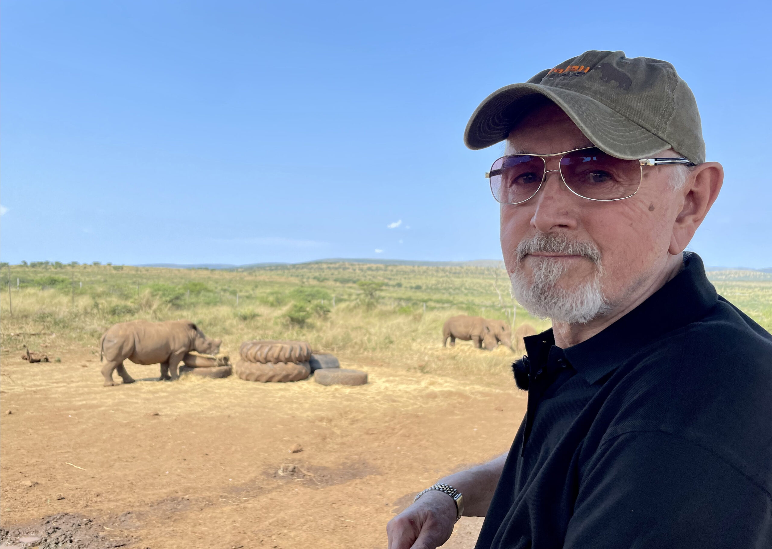 Peter Egan - Helping Rhinos : Helping Rhinos