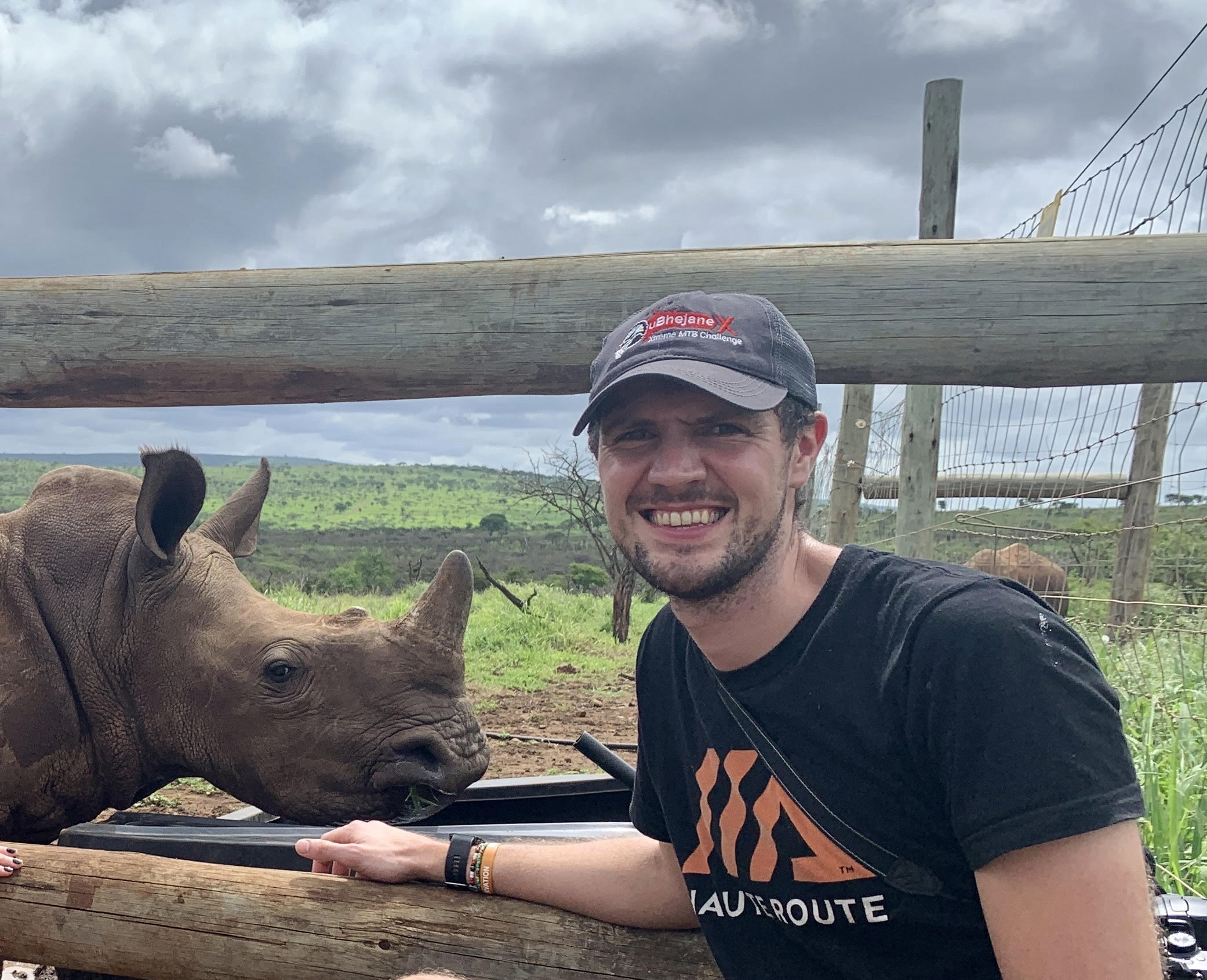 Stuart Clarke - Helping Rhinos : Helping Rhinos