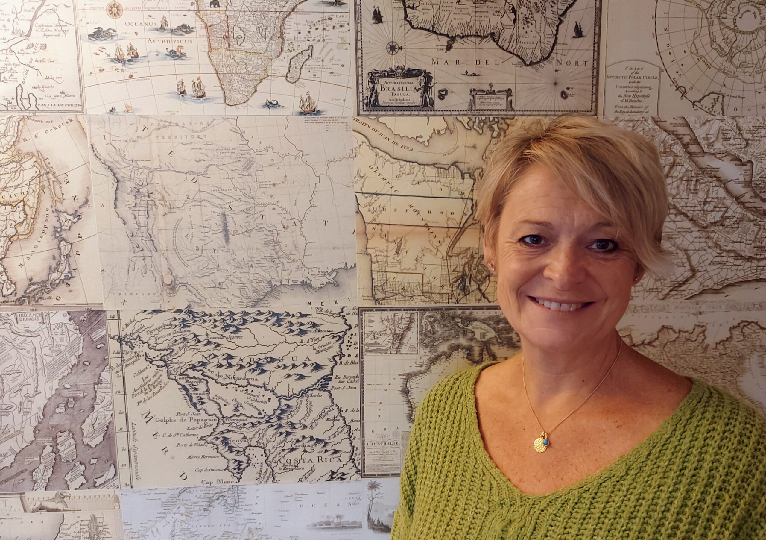 Melanie Mercer - Helping Rhinos : Helping Rhinos